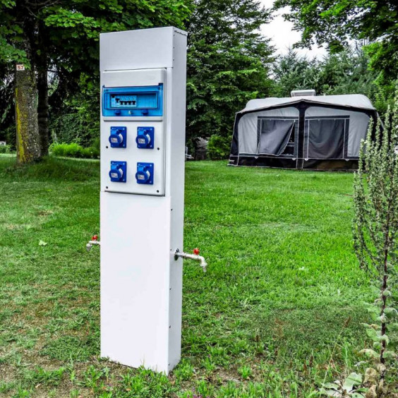 Borne de camping 4 prises CEE 10A ou 16A + protections électriques ...